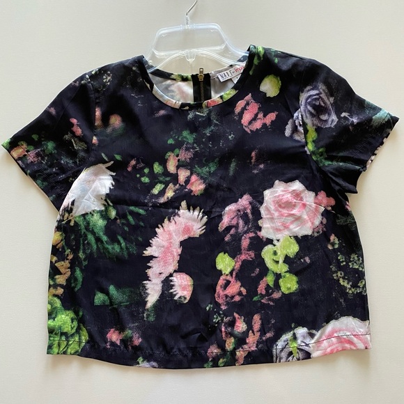 Made for Impulse Fashion week | Tops | Made For Impulse Floral Crop Top ...